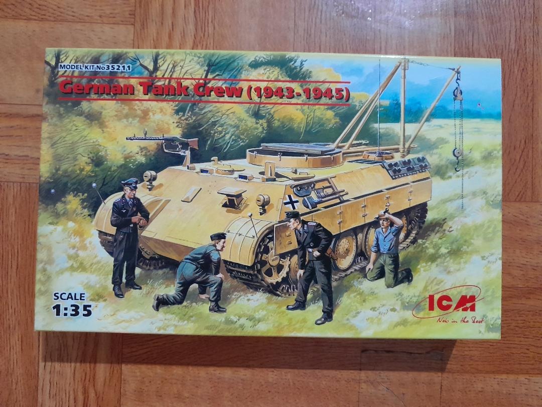 Model Kit: ICM 1/35 Scale German WW2 Tank Crew (1943-1945) Figures ...
