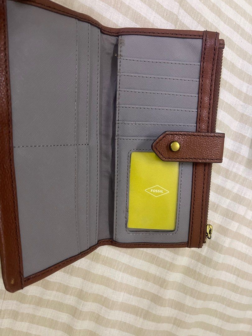 Original Fossil wallet, Women's Fashion, Bags & Wallets, Wallets & Card ...