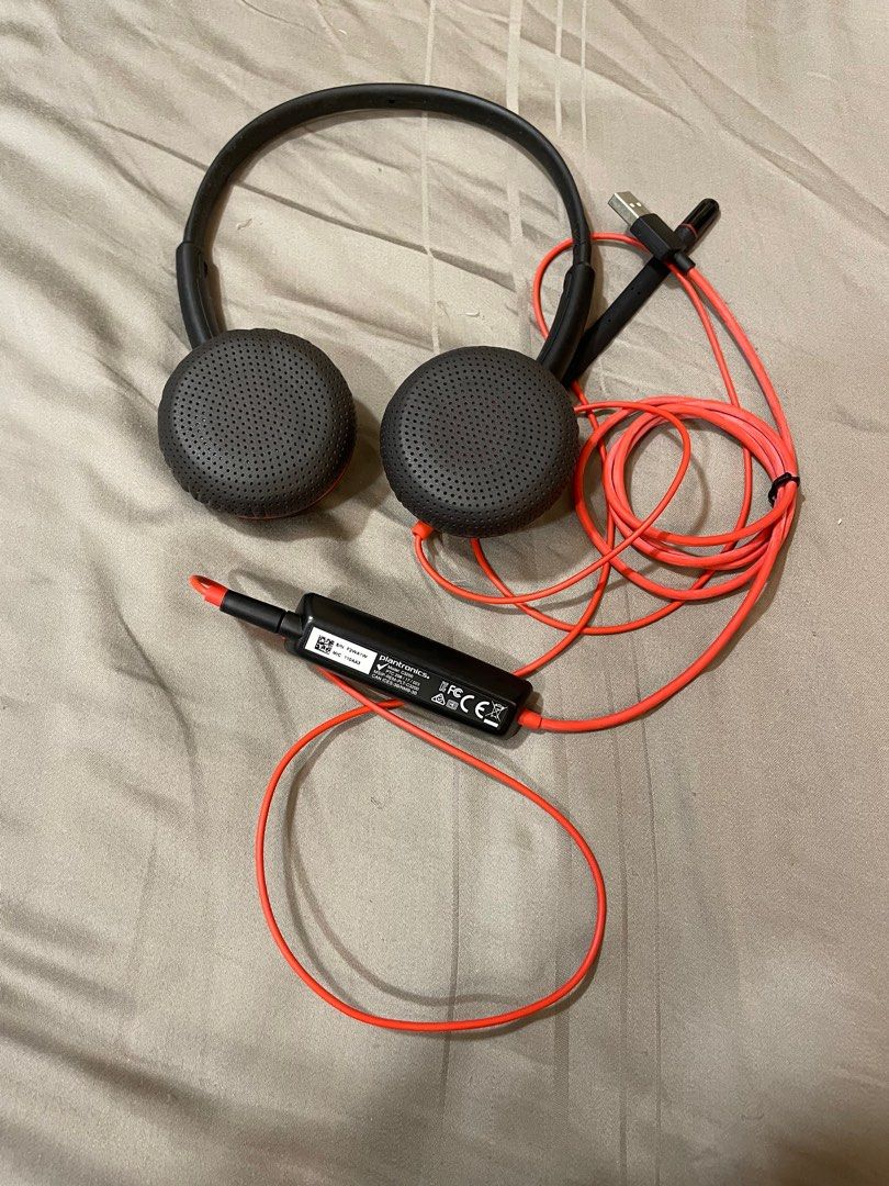 Plantronics headset C3200, Audio, Headphones & Headsets on Carousell