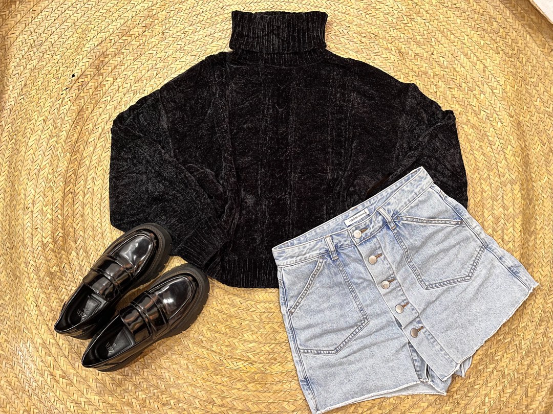 Premium Turtle Neck Velvet Sweater (CODE P24), Women's Fashion, Tops ...