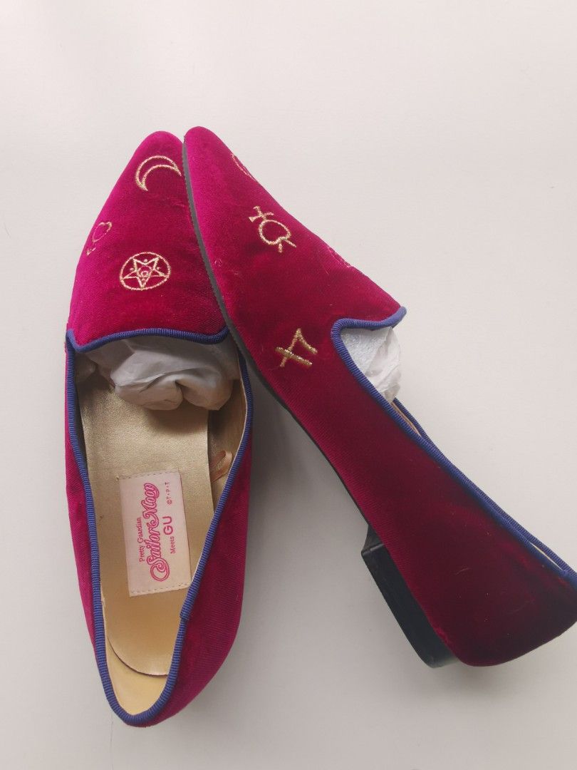 Sailor Moon x GU Opera Limited Edition Flat Shoes, Women's Fashion, Footwear, Flats on Carousell