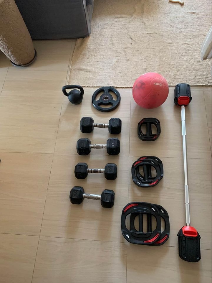 SALE - Body Pump Set, Weights, Kettlebells, Plates, Fitness Bench, 運動產品 ...