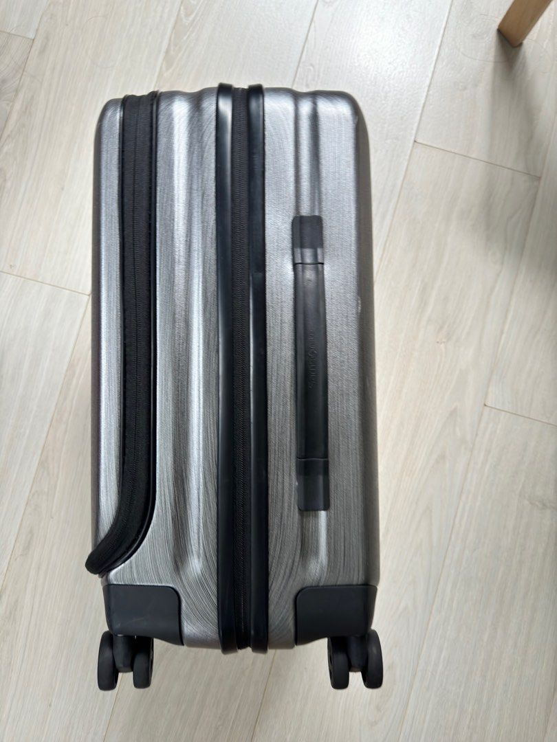 Samsonite Inova Spin 55/20 Fromt pocket cabin size, Hobbies & Toys ...