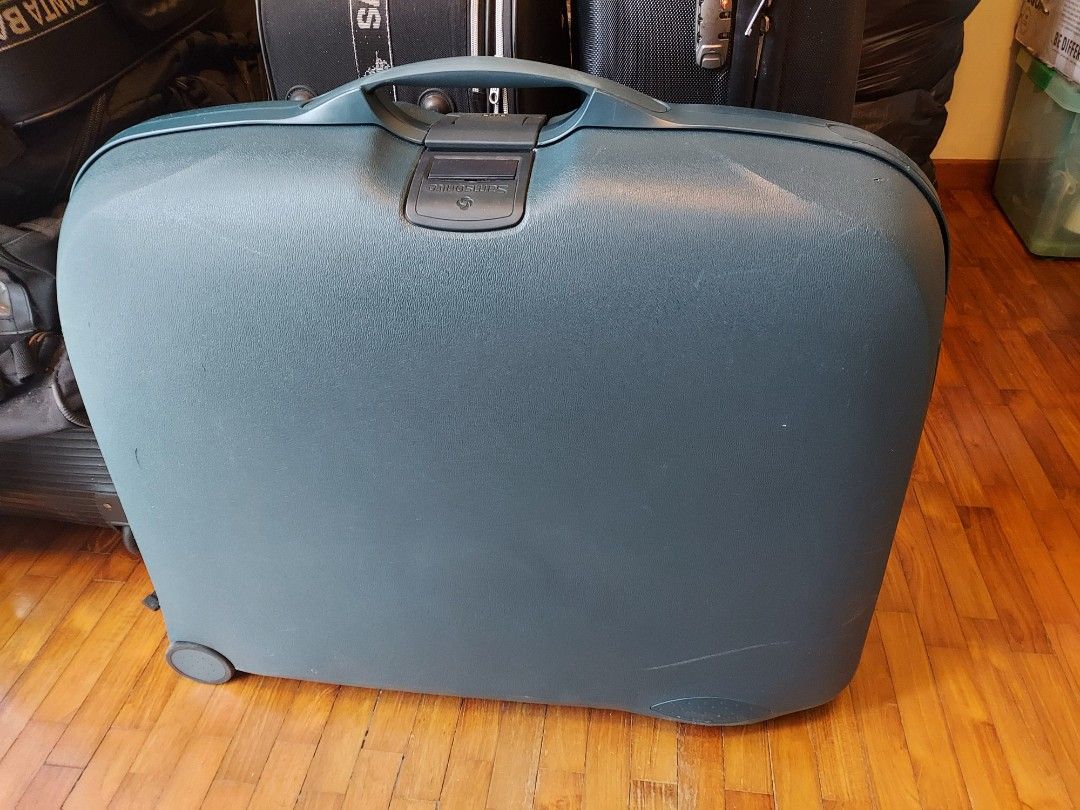 Samsonite vintage luggage, Hobbies & Toys, Travel, Luggage on Carousell