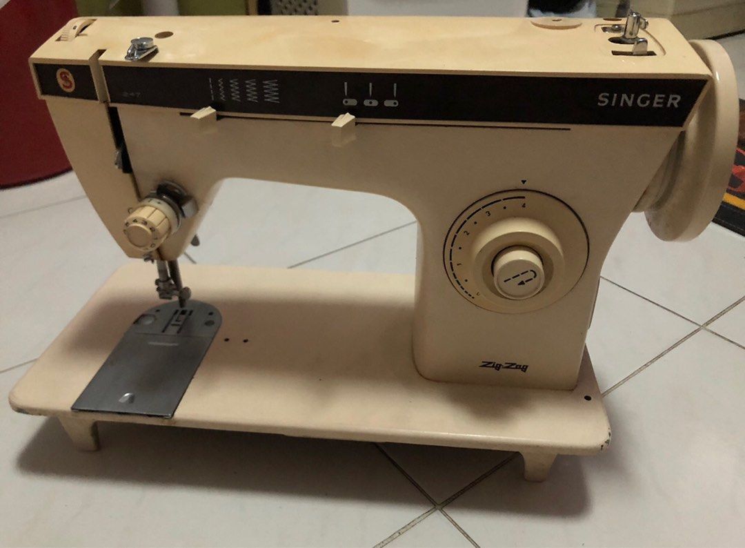 Singer 247 Pressomatic Zig Zag Sewing Machine, TV & Home Appliances ...