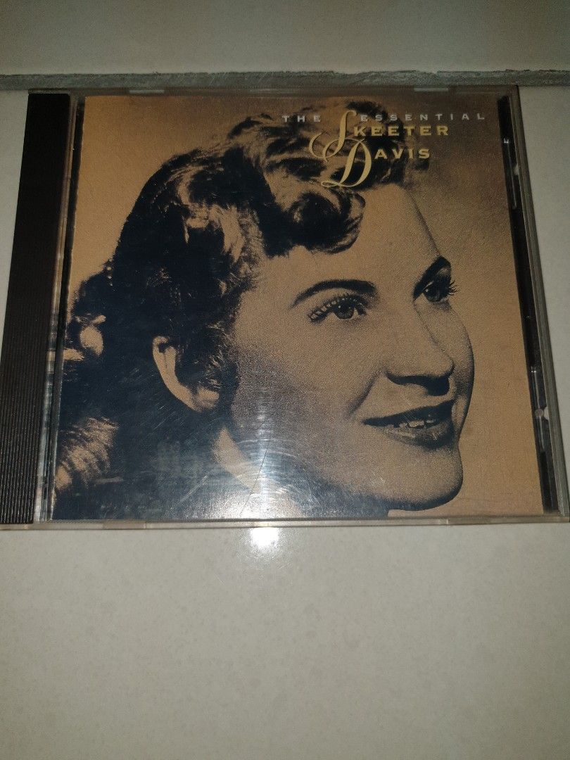 Skeeter Davis-The Essential, Hobbies & Toys, Music & Media, CDs & DVDs ...