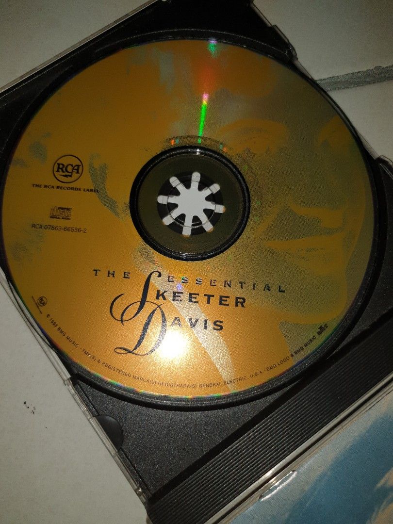 Skeeter Davis-The Essential, Hobbies & Toys, Music & Media, CDs & DVDs ...