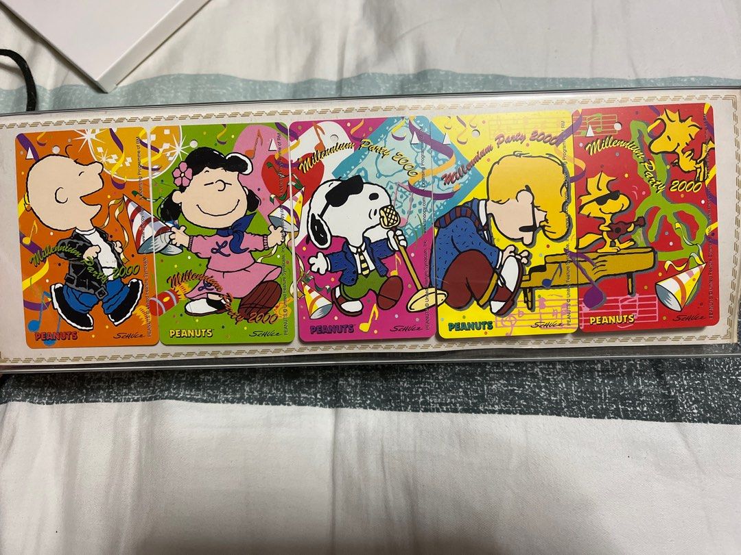 Snoopy figurines and special edition MRT tickets (1999-2000), Hobbies ...