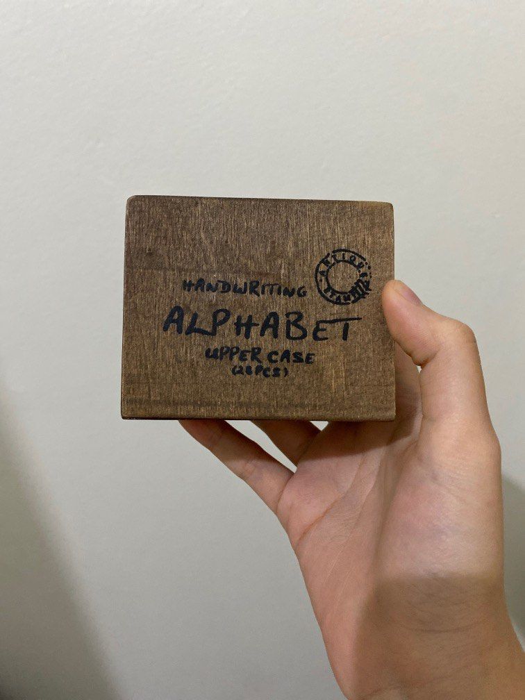 Stamps / Cap Alphabet Huruf, Antik, Filateli di Carousell