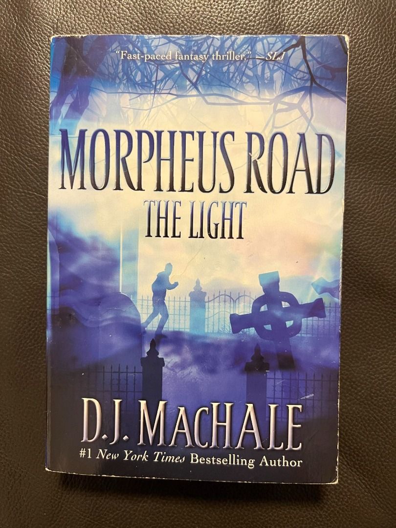 【原文書】The Light (1) (Morpheus Road) 二手書, 書籍、休閒與玩具, 書本及雜誌, 小說與非小說主題在旋轉拍賣
