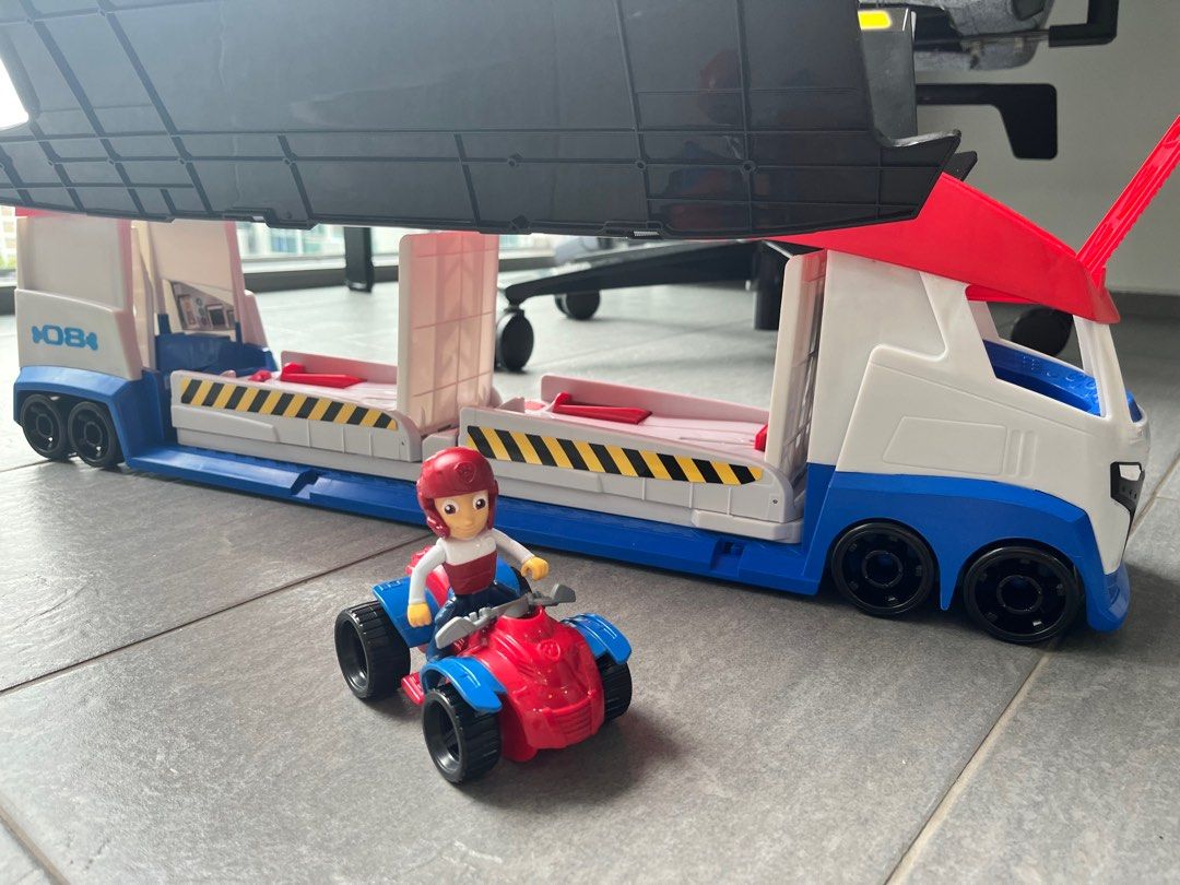 Transforming PAW Patroller with Dual Vehicle Launchers, Ryder Action ...