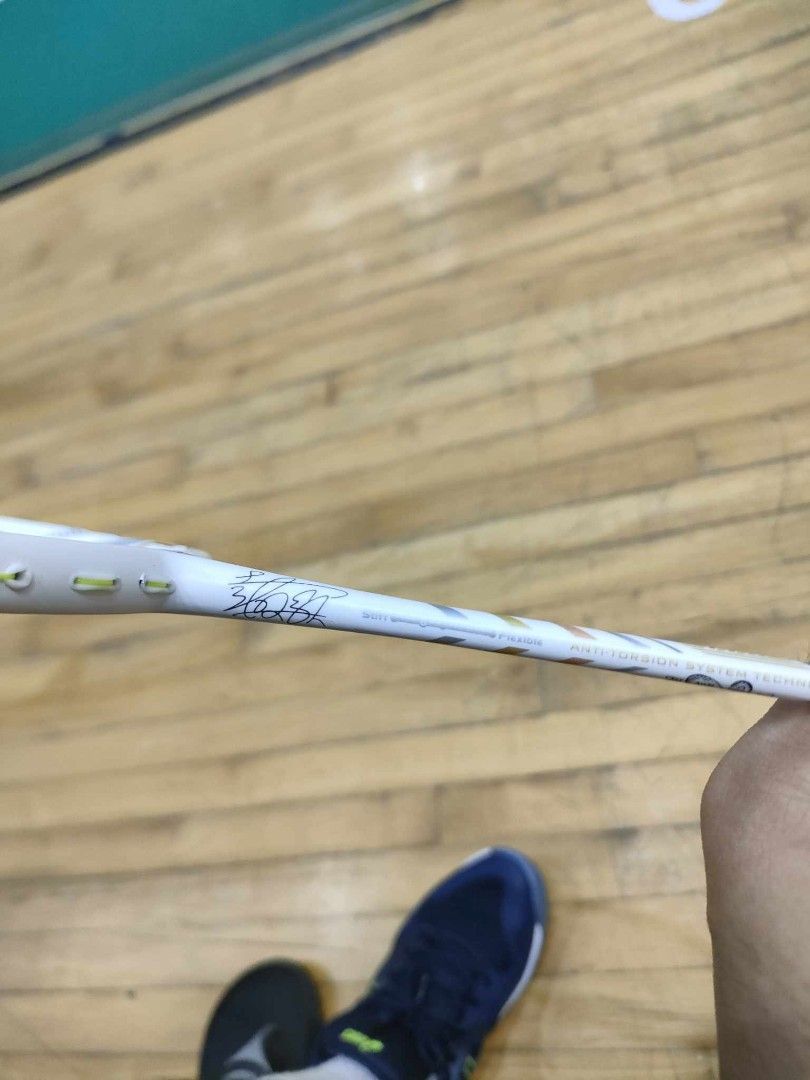 Victor thruster f claw, Sports Equipment, Sports & Games, Racket & Ball ...