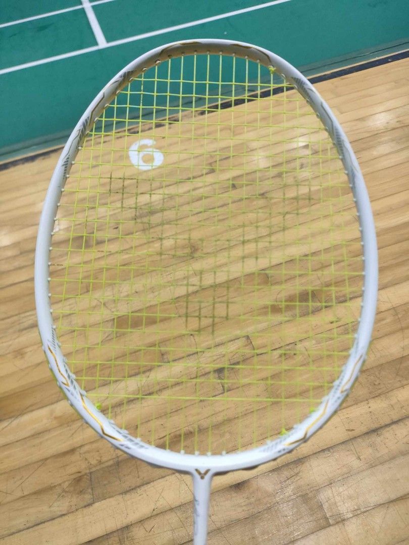 Victor thruster f claw, Sports Equipment, Sports & Games, Racket & Ball ...