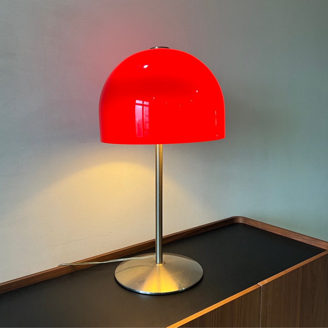 Vintage retro table lamp in red/orange. Warm light bulb, Furniture ...