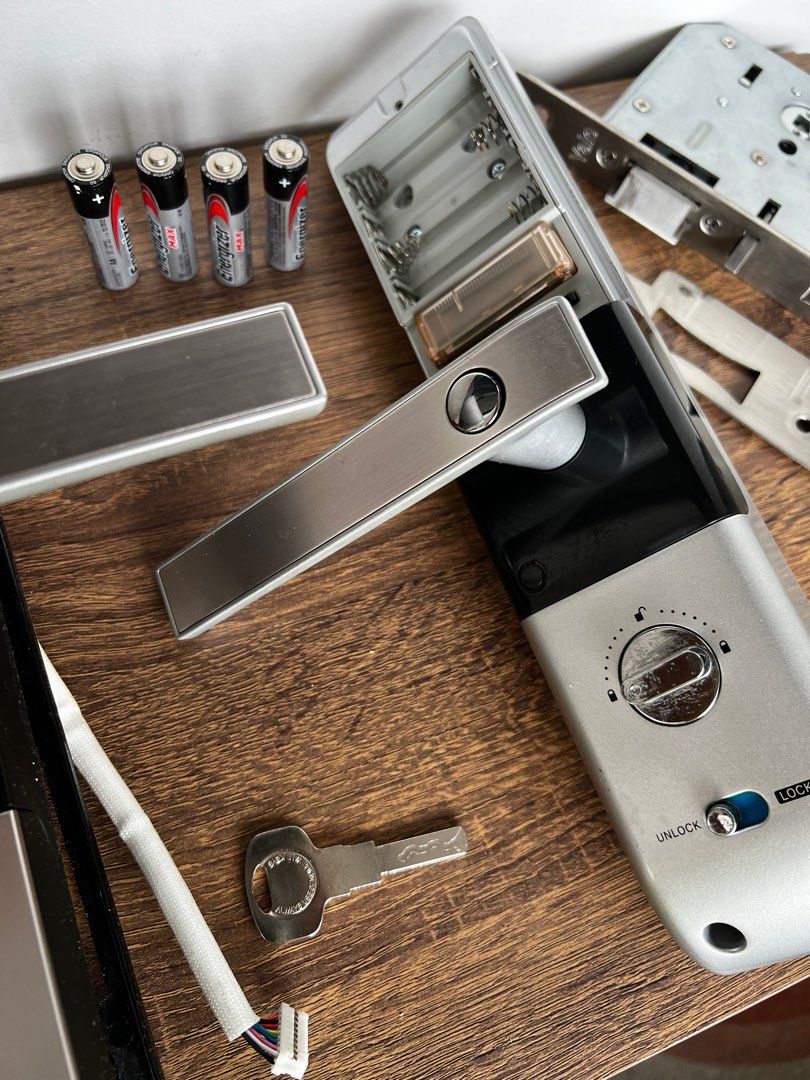 Yale Digital Door Lock set YDM3109+, Furniture & Home Living, Security ...