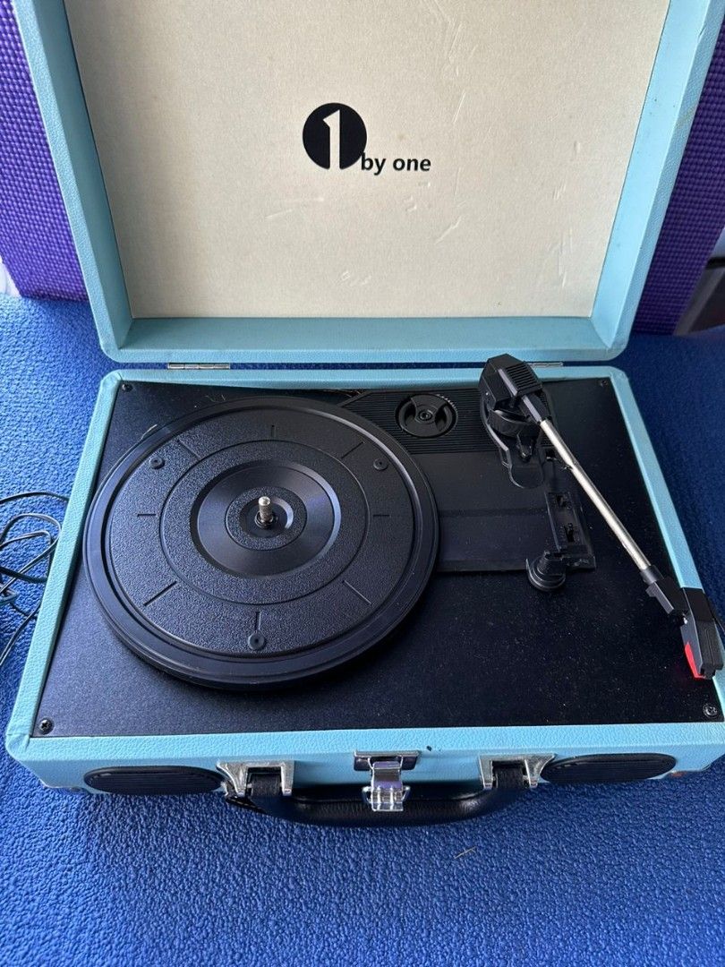 1 by One Vinyl Record, Audio, Other Audio Equipment on Carousell