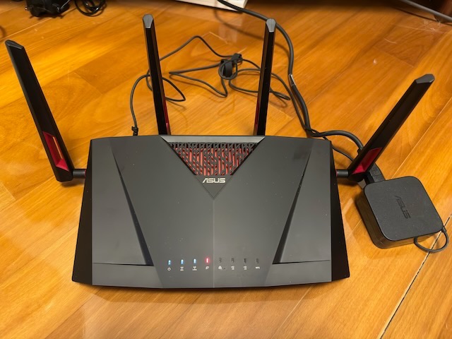 華碩 RT-AC88U 雙頻(2.4 GHz / 5 GHz) Gigabit 乙太網路 無線路由器 ASUS RT-AC88U Dual ...