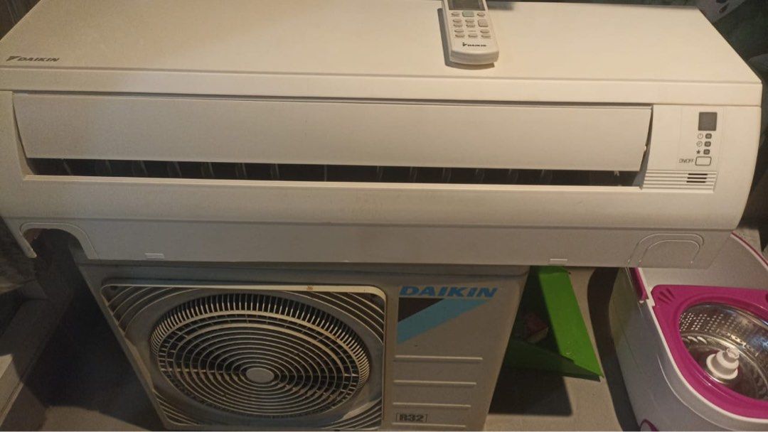 Air Conditioner AC Daikin Inverter R32, Elektronik, Lainnya di Carousell