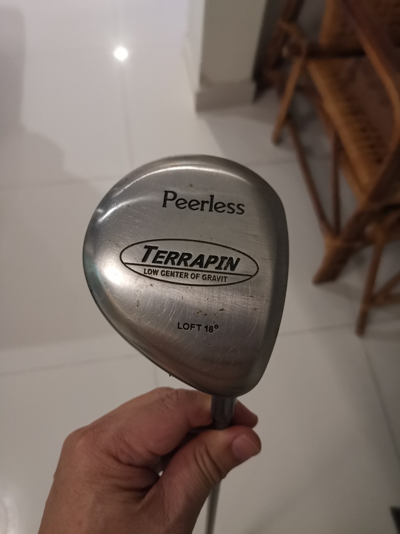 Antique Arnold Palmer Peerless 18 Loft, Sports Equipment, Sports & Games, Golf on Carousell