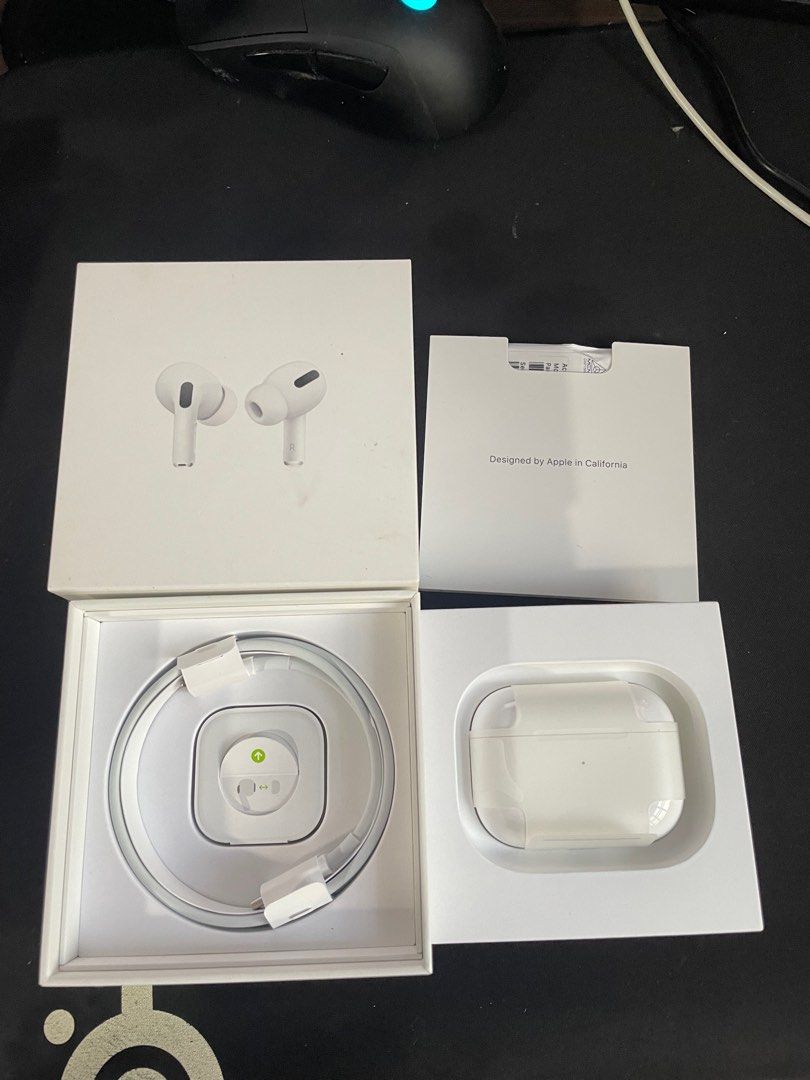 Apple Airpods Pro (First Gen + wireless charging case), Audio ...