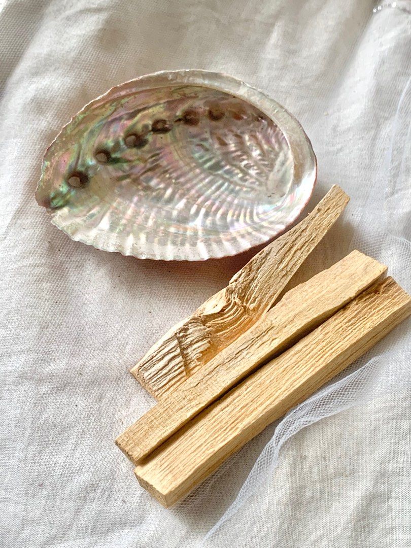 Australian Shell Tray with Palo Santo Smudging Set, Hobbies & Toys ...