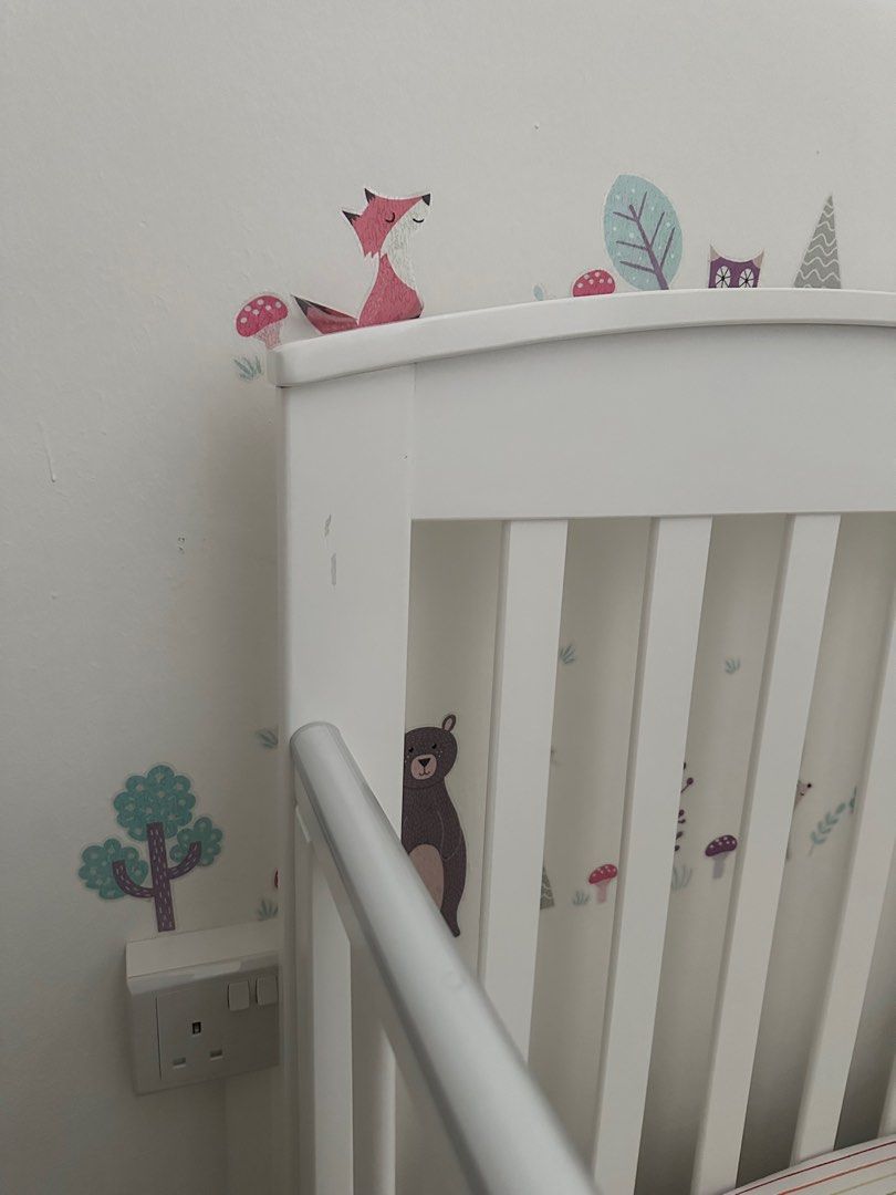 Babyhood Classic Curve Cot 4 in 1 - White, Babies & Kids, Baby Nursery ...