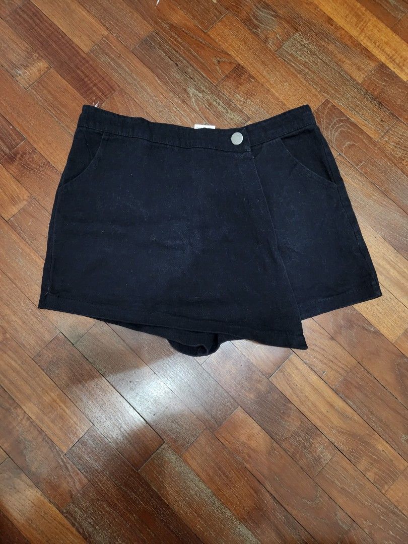 Black skorts, Women's Fashion, Bottoms, Skirts on Carousell