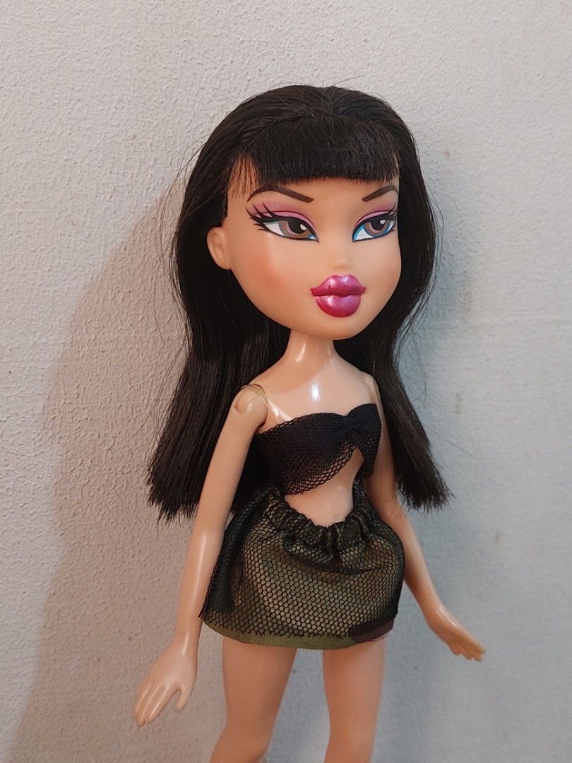 Bratz Strut it Jade, Hobbies & Toys, Toys & Games on Carousell