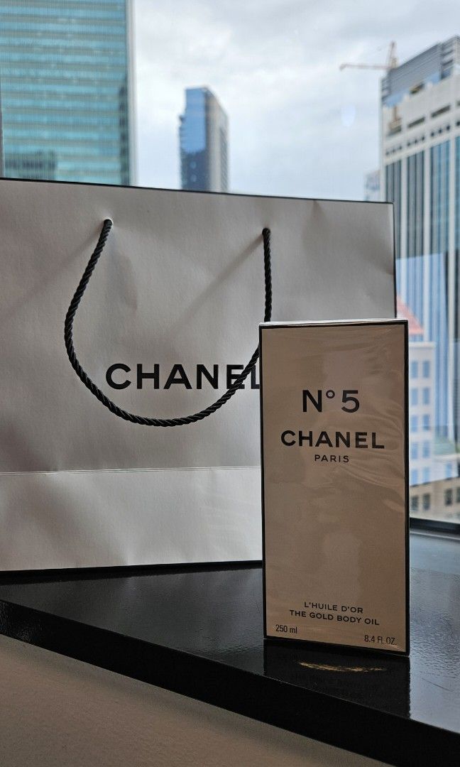 Chanel no.5 the gold body oil 250ml, Beauty & Personal Care, Fragrance ...