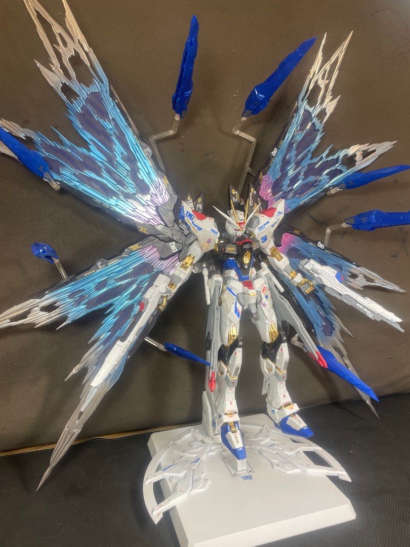 Commissioned build - Daban MG gundam strike freedom with wing of light ...