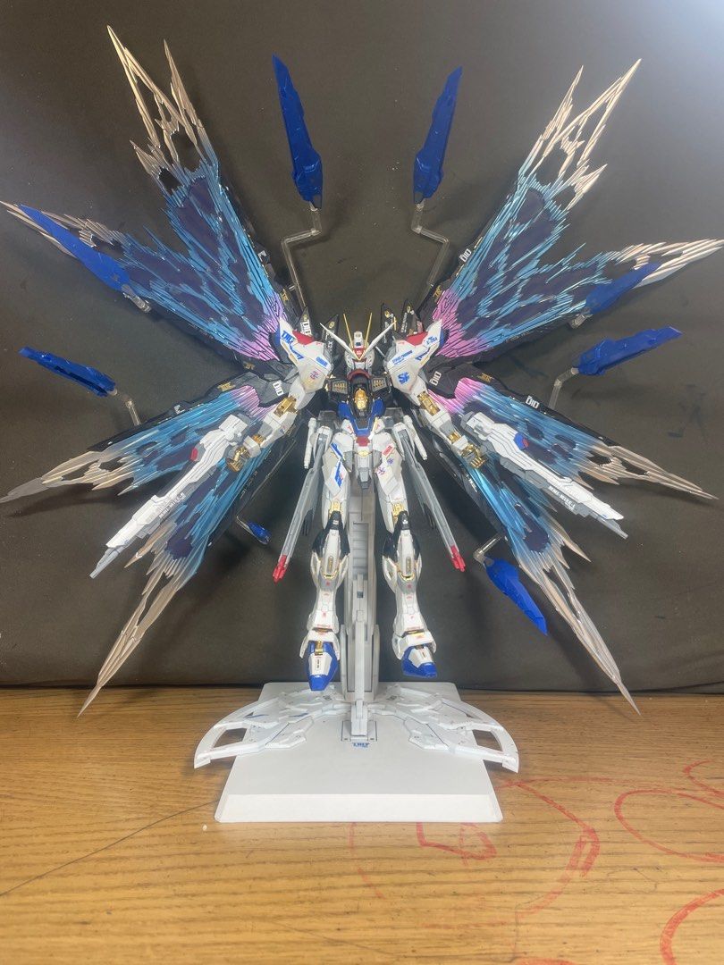 Commissioned build - Daban MG gundam strike freedom with wing of light ...