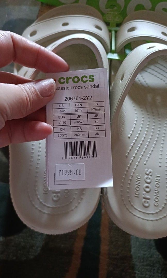 Crocs original, Women's Fashion, Footwear, Flats & Sandals on Carousell