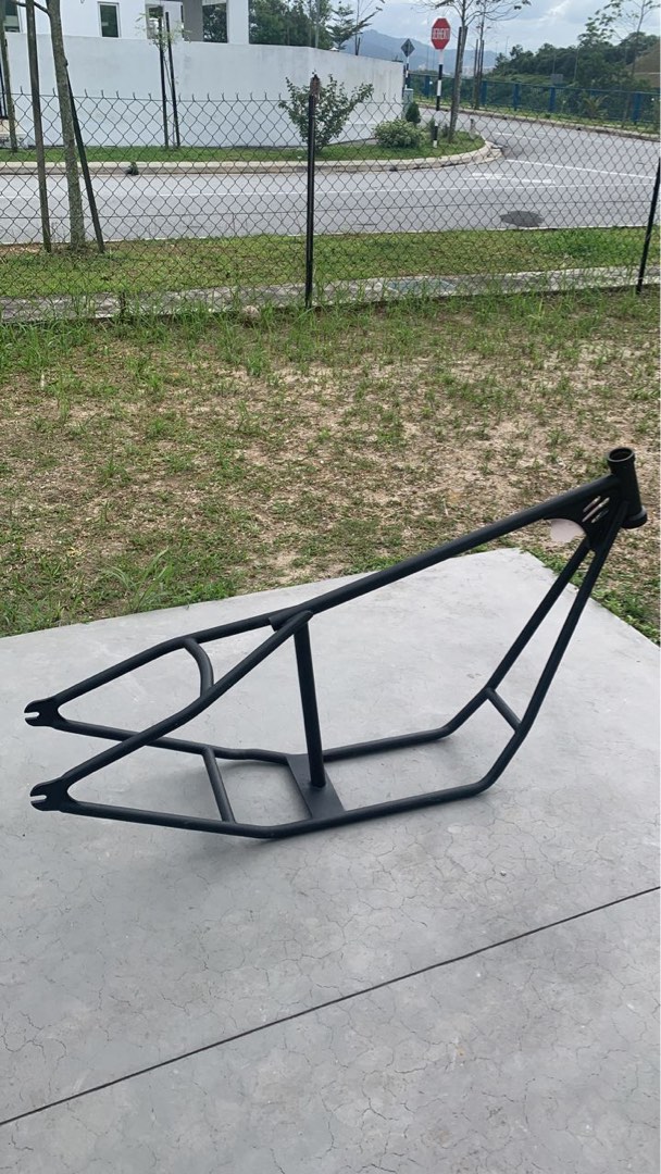 Custom rigid frame chopper bobber, Auto Accessories on Carousell