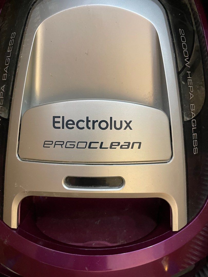 Electrolux ErgoClean Bagless Vacuum Cleaner, Furniture & Home Living ...