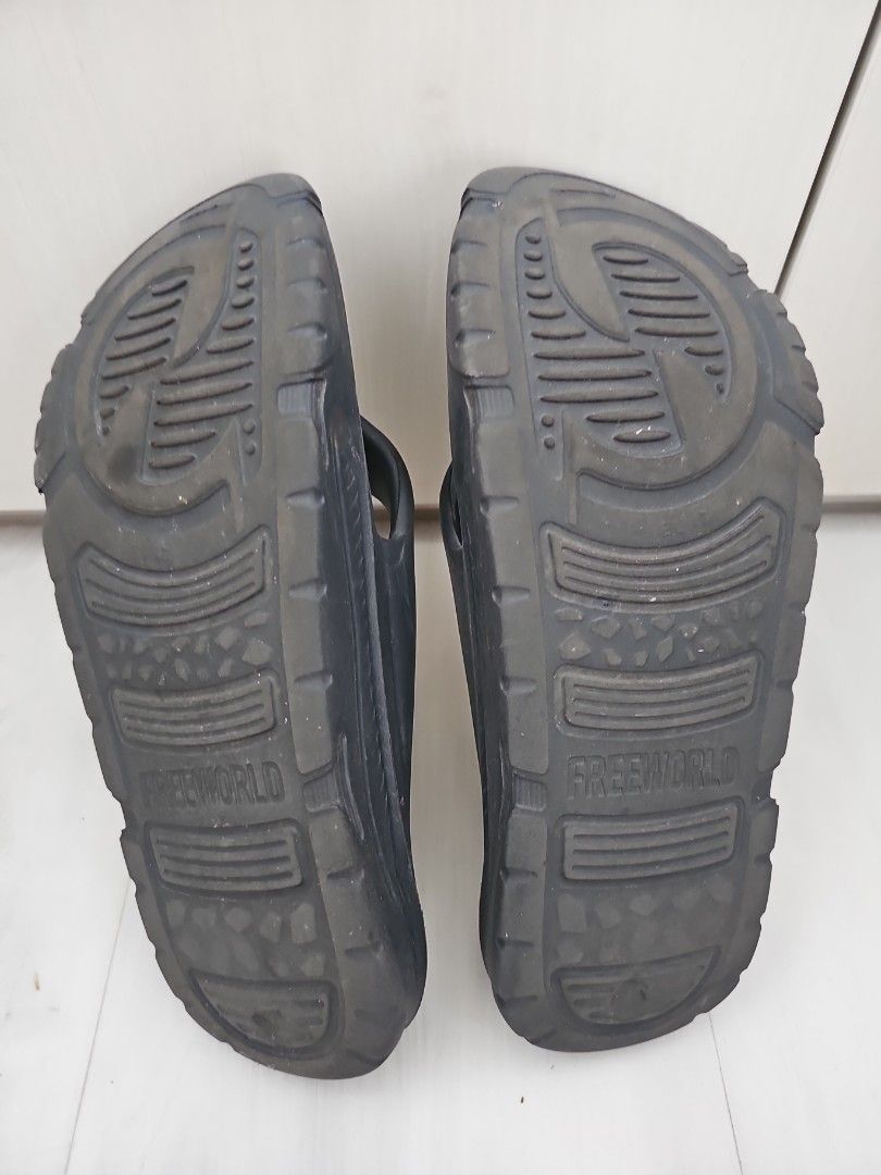 Freeworld Slippers, Women's Fashion, Footwear, Flipflops and Slides on ...