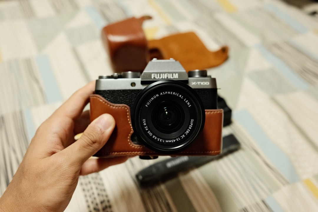 Fujifilm XT100 with Kit Lens, Complete Accessories, Photography ...