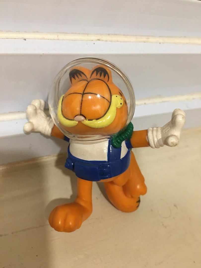 Garfield astronaut, Hobbies & Toys, Toys & Games on Carousell