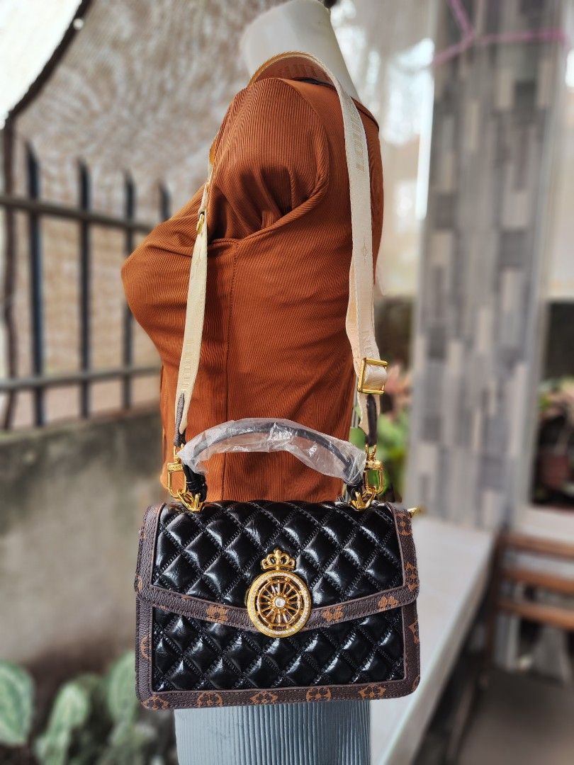 GENUINE LEATHER BNEW SUPER DUPER GANDA HAND/SLING BAG NAPAKA KAPAL ...