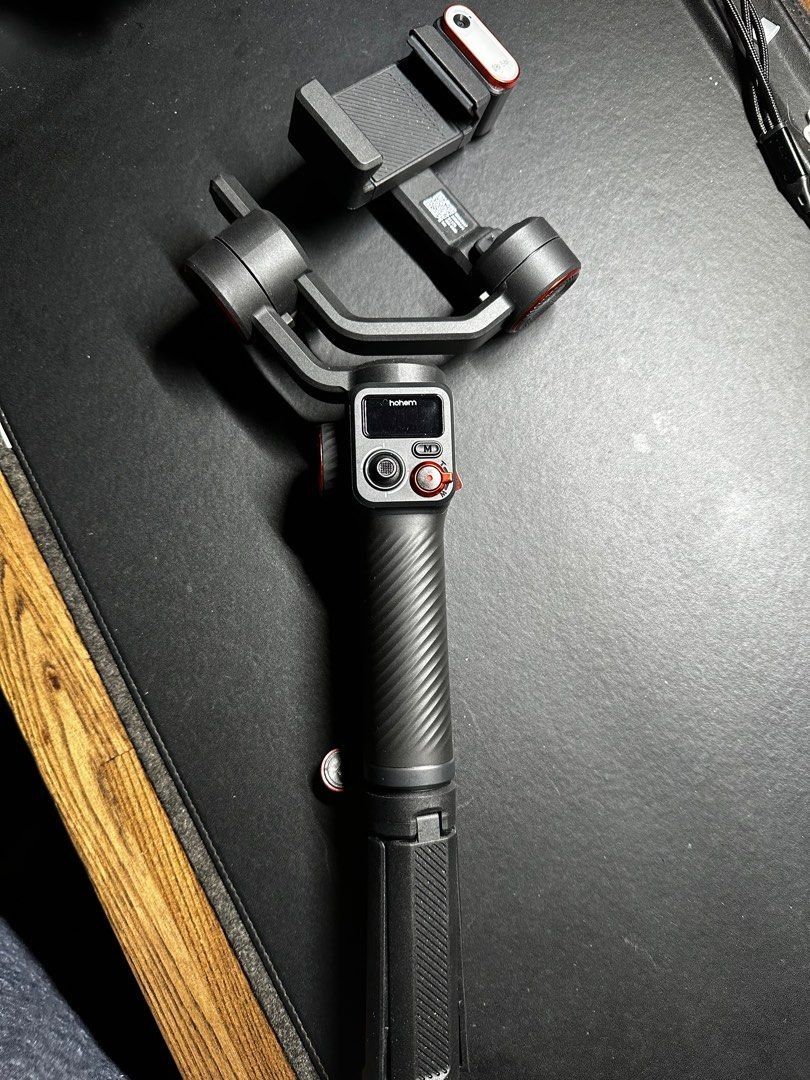 Hohem isteady m6 with fill light, Photography, Photography Accessories ...