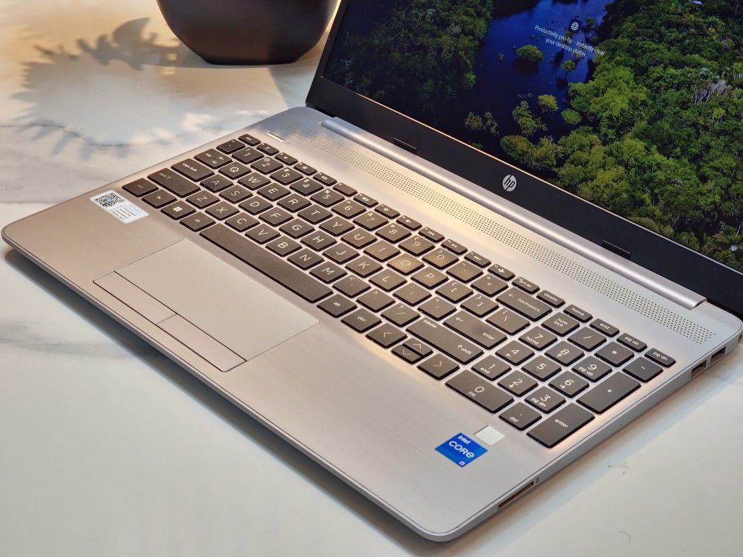 HP 250 G8 NoteBook PC i5-11th Gen 16GB RAM 512GB SSD FULL HD 1080 Iris ...