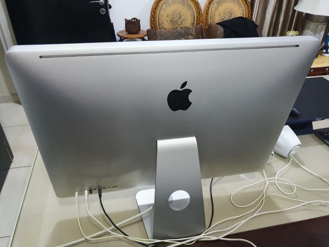 Imac 27 inch ,mid 2010 with box, Computers & Tech, Desktops on Carousell