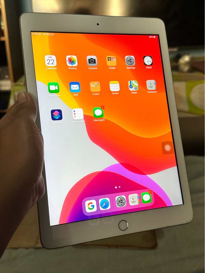 iPad 5th Gen 32GB, Mobile Phones & Gadgets, Tablets, iPad on Carousell