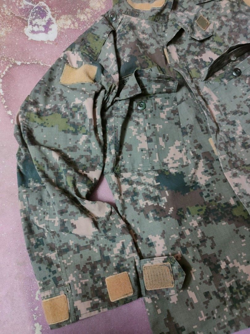 ROKA Korea Digital Army, Men's Fashion, Activewear on Carousell