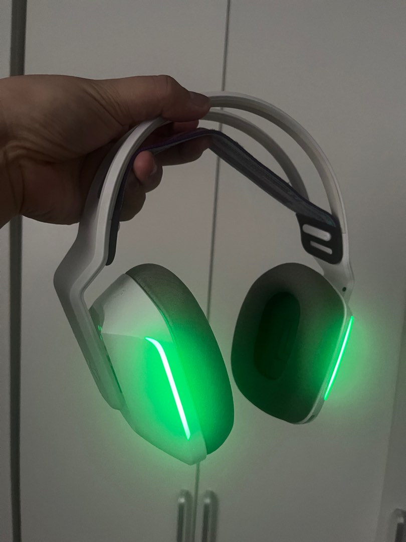 Logitech G733 White Wireless Gaming Headset, Audio, Headphones ...