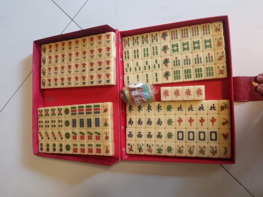 Mahjong mini version, Hobbies & Toys, Toys & Games on Carousell