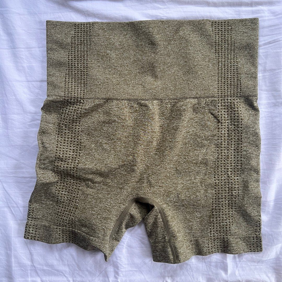 moss green anti camel toe workout set, Women's Fashion, Activewear on ...