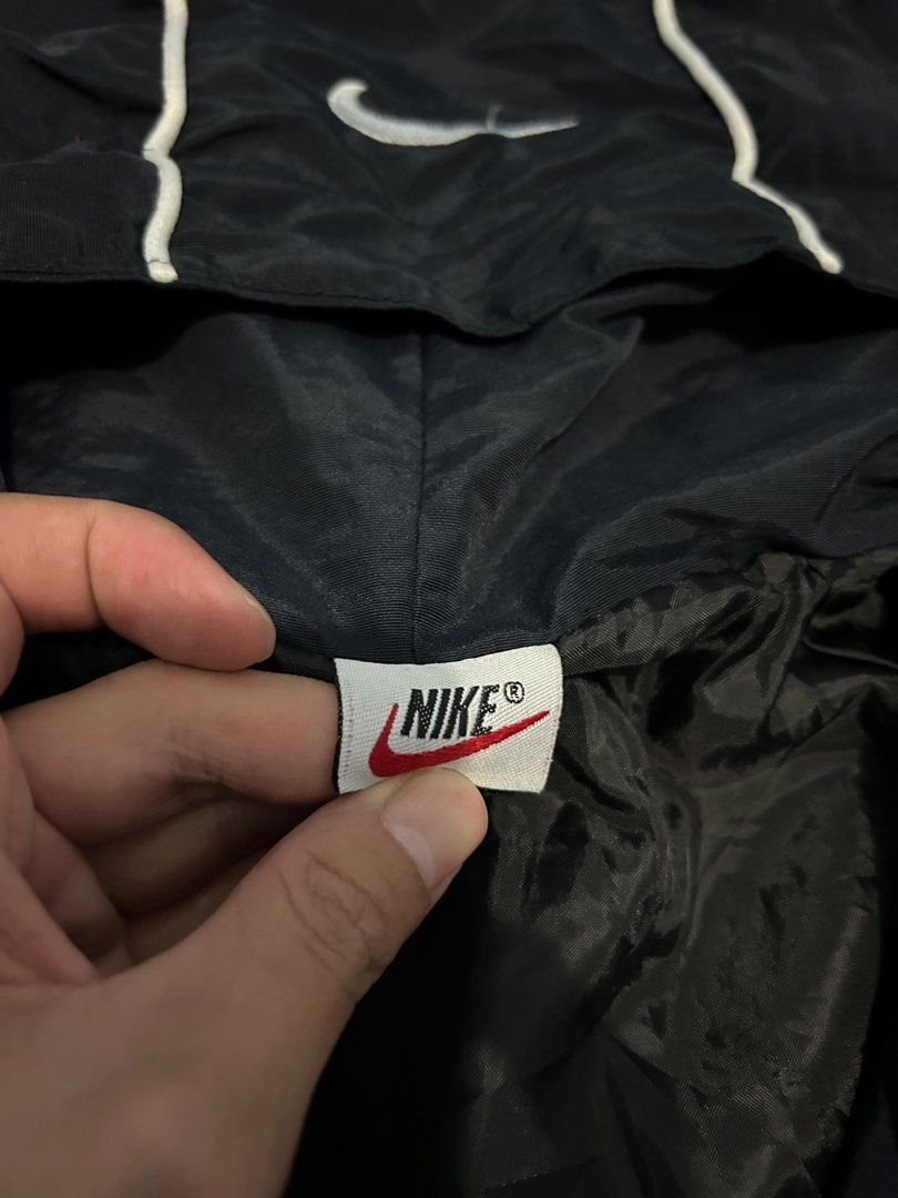 Nike Big Swoosh Logo Jacket, Fesyen Pria, Pakaian , Baju Luaran di ...