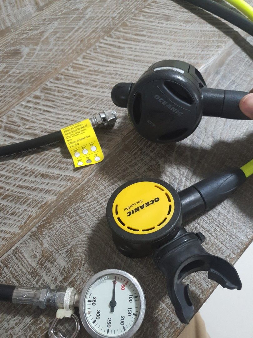 Oceanic Gt 3, 1st stage with Octo and Pressure Gauge, Sports Equipment ...