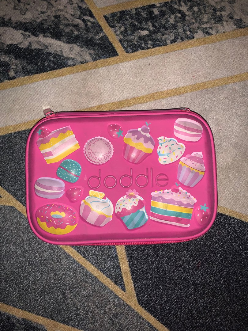 pencil case doddle, Hobbies & Toys, Stationery & Craft, Stationery ...