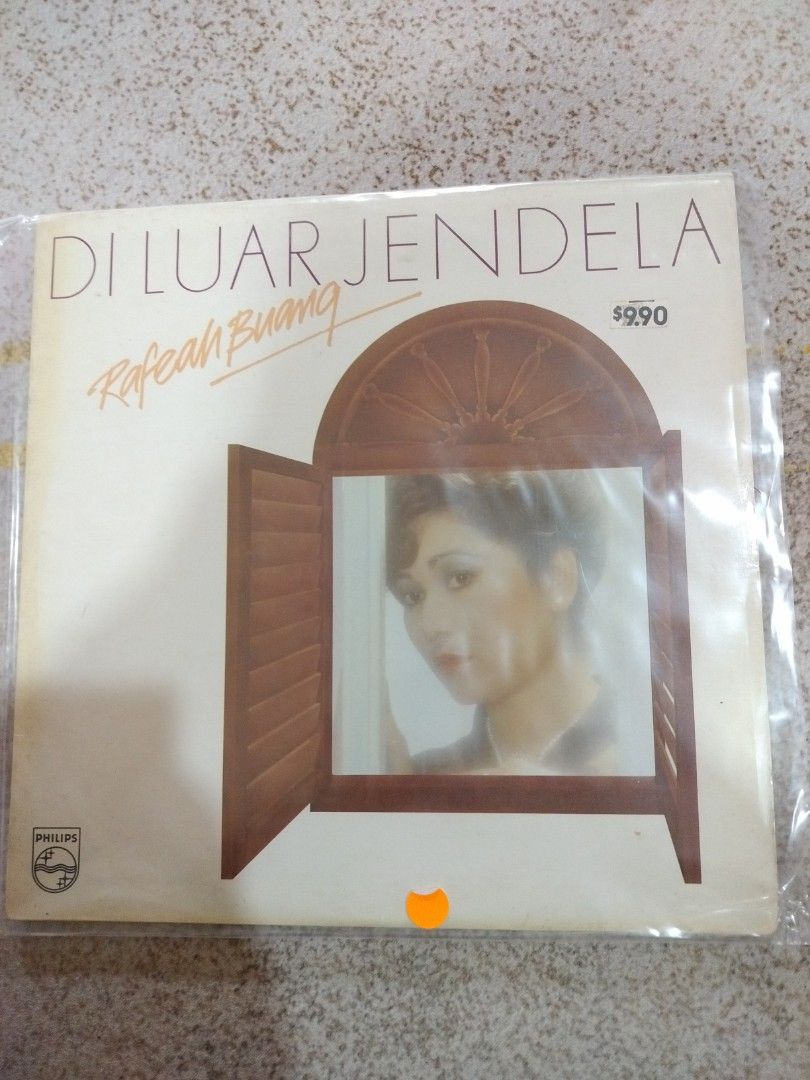 Piring hitam Melayu Rafeah Buang, Hobbies & Toys, Music & Media, Vinyls ...